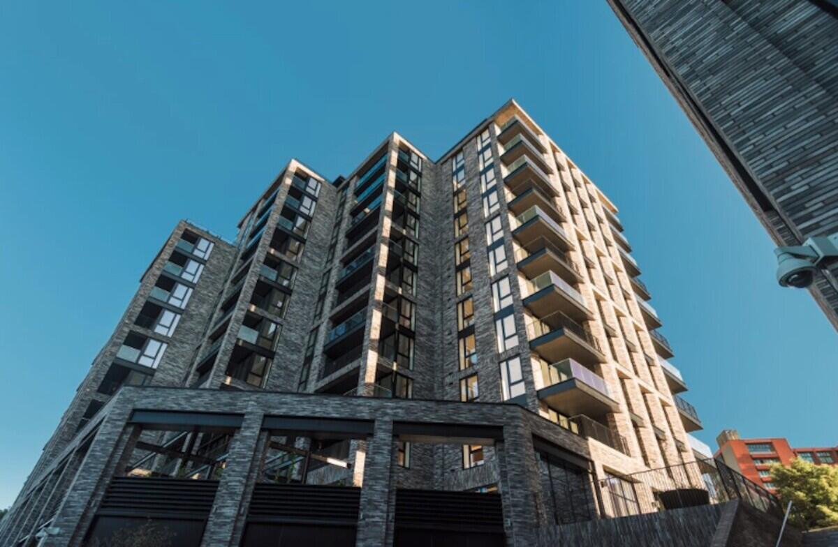 HomeViews | Enclave KX, N1C Reviews