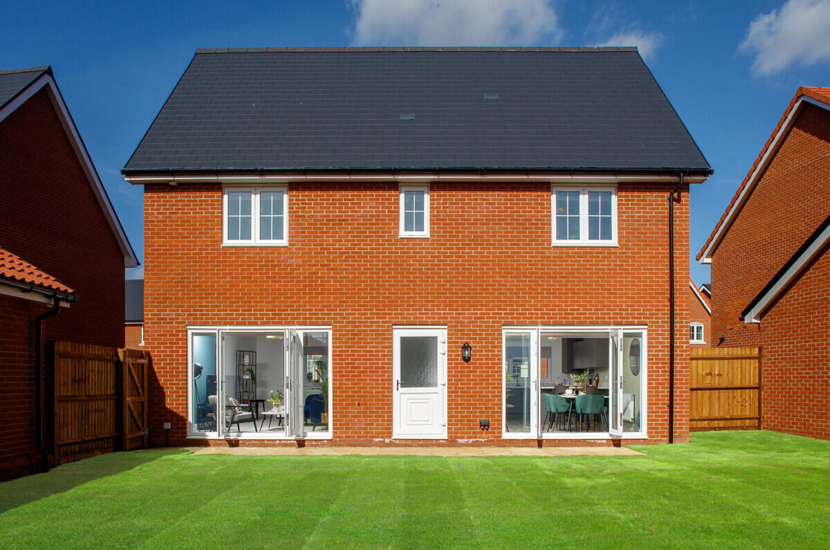 HomeViews | Leaf Living at The Paddocks, CM77 Reviews