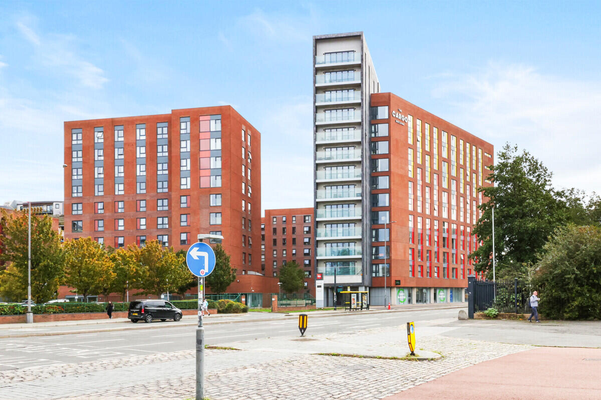 HomeViews | The Cargo Building, L1 by Hestia Reviews