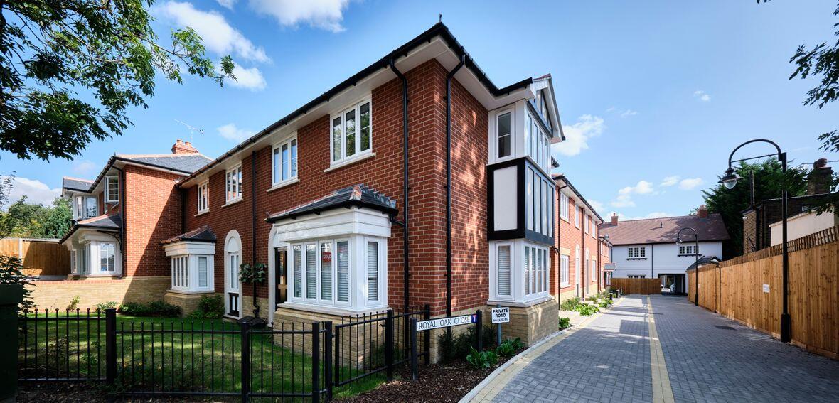 HomeViews | Quercus, IG10 Reviews