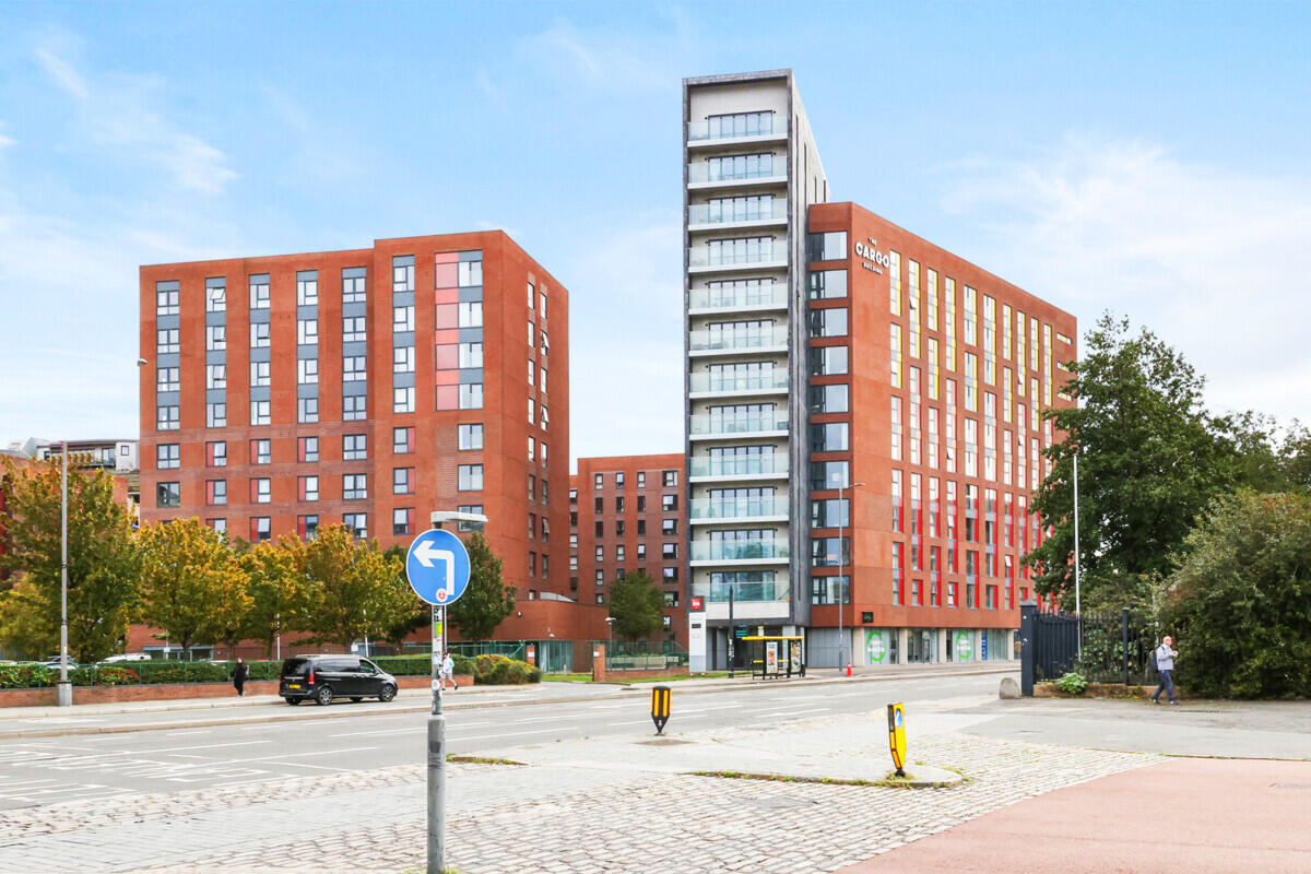 HomeViews | The Cargo Building, L1 by Hestia Reviews