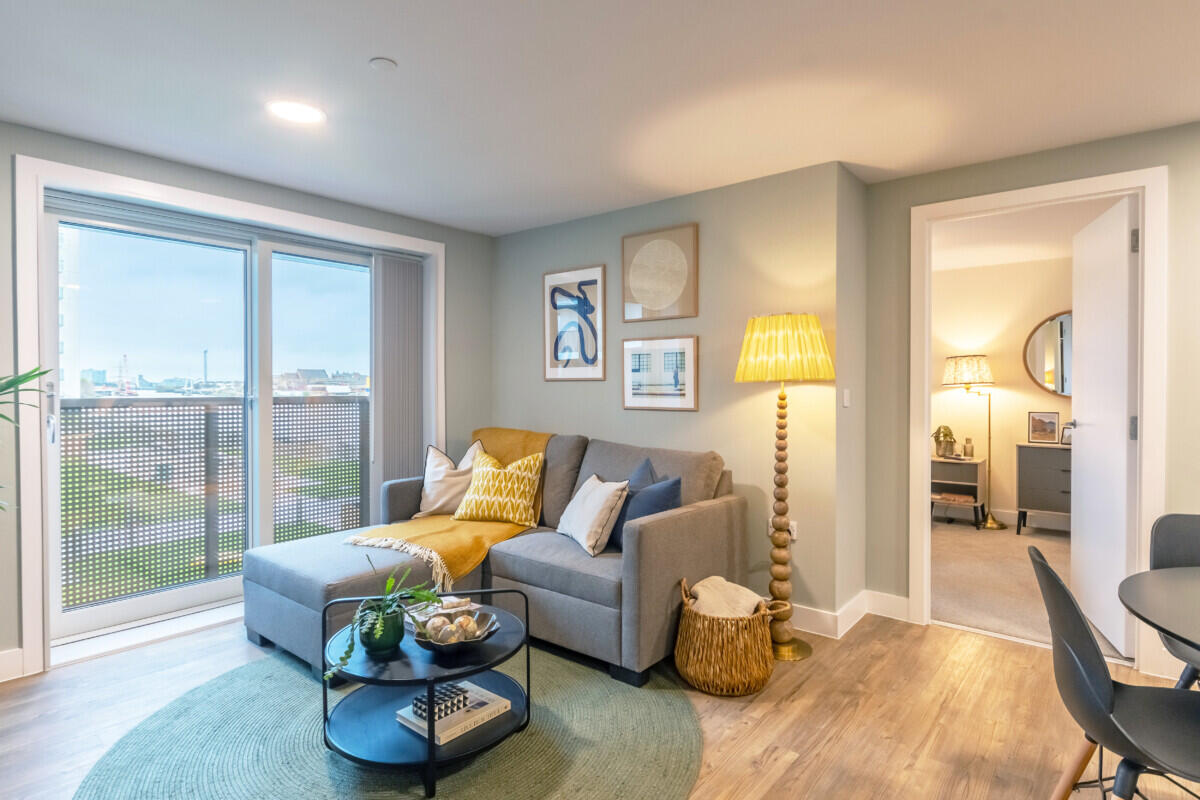 HomeViews | Granary Quay, G11 Reviews